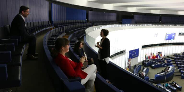 The European Parliament approved on a resolution on sign language and ...