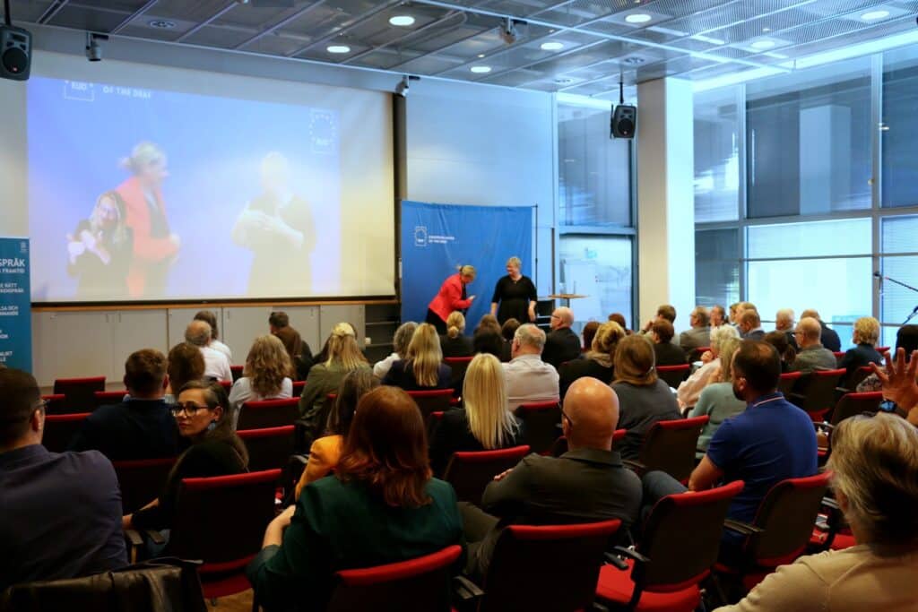 Summary: Deaf Rights to Community Support - European Union of the Deaf